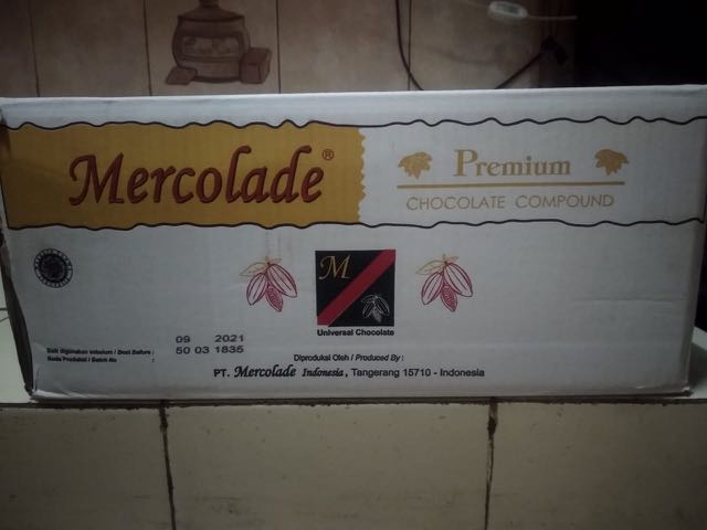 Coklat mercolade white compound, Makanan & Minuman, Snek di Carousell