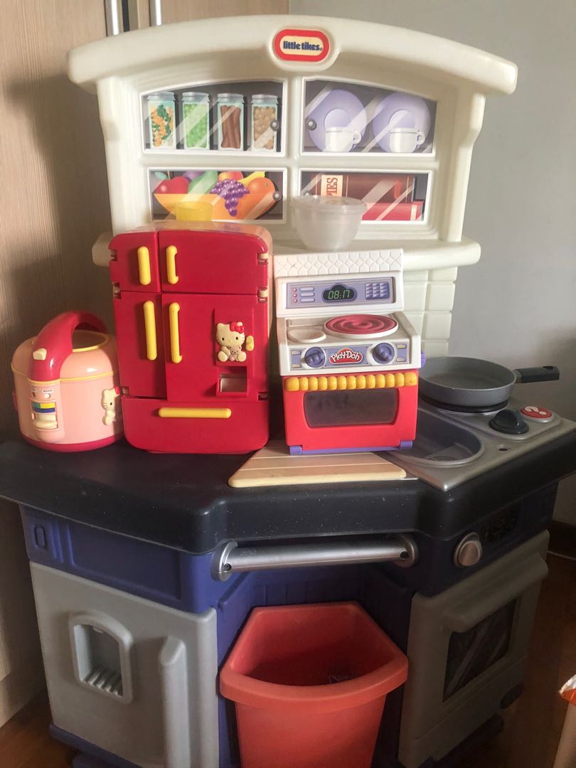 Little Tikes Kitchen Set, Babies & Kids, Baby Nursery & Kids Furniture ...