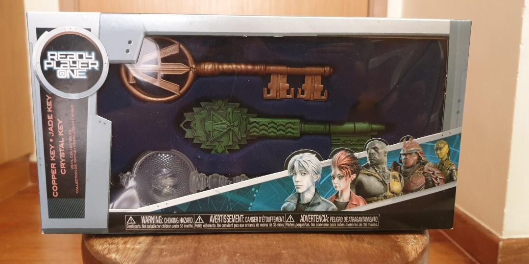 Ready Player One Merchandise (metal lunch box / badges/ vinyl key ...