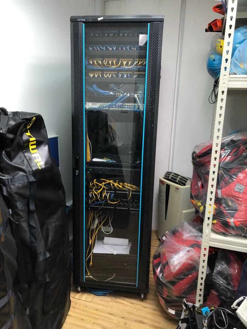 Toten server rack 42U, Computers & Tech, Parts & Accessories ...