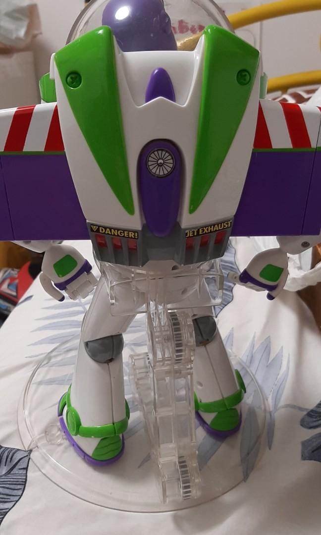 Buzz lightyear Real posing, Hobbies & Toys, Toys & Games on Carousell