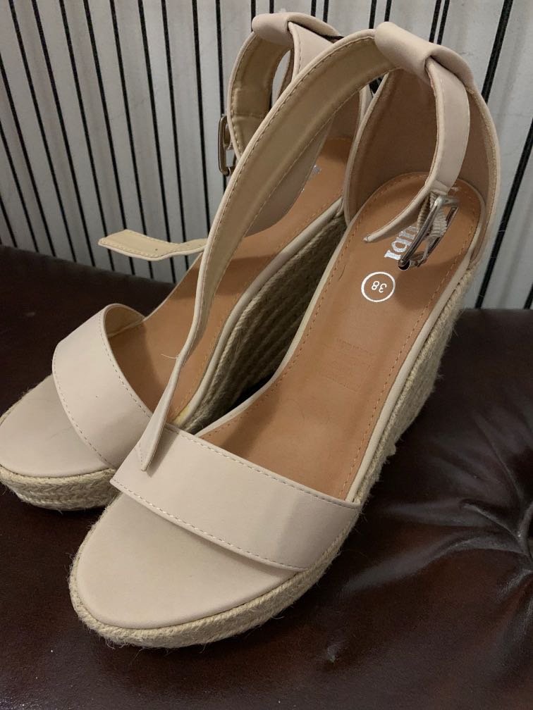 Rubi nude wedge, Women's Fashion, Footwear, Heels on Carousell