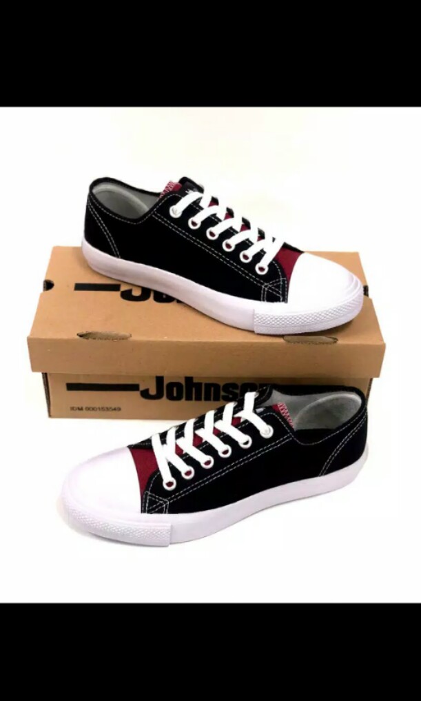 Sepatu johnson, Fesyen Pria, Sepatu , Sneakers di Carousell
