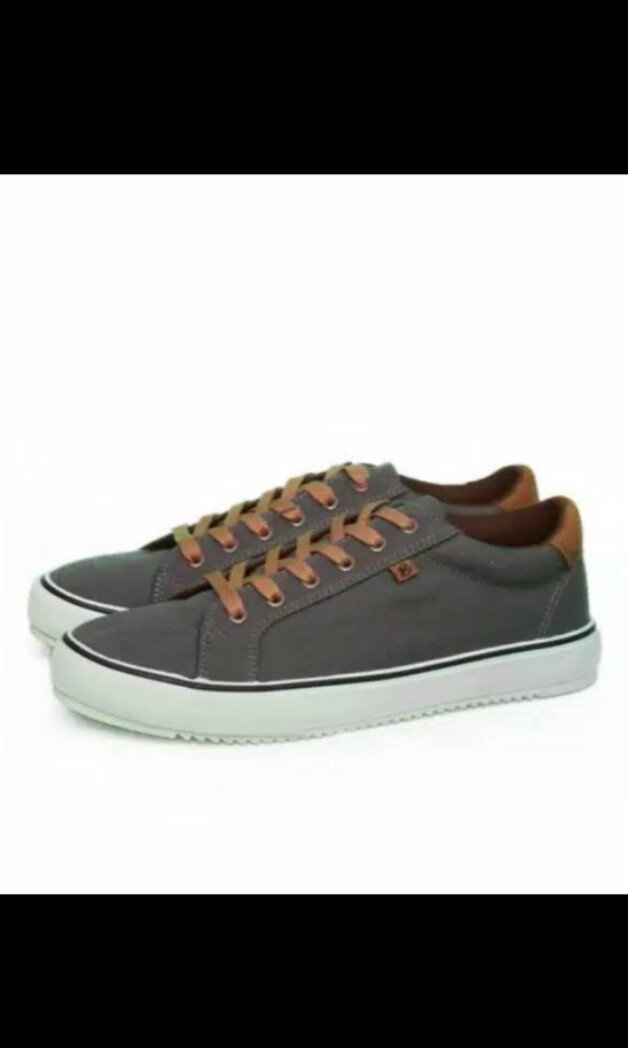 Sepatu patrobas, Fesyen Pria, Sepatu , Sneakers di Carousell