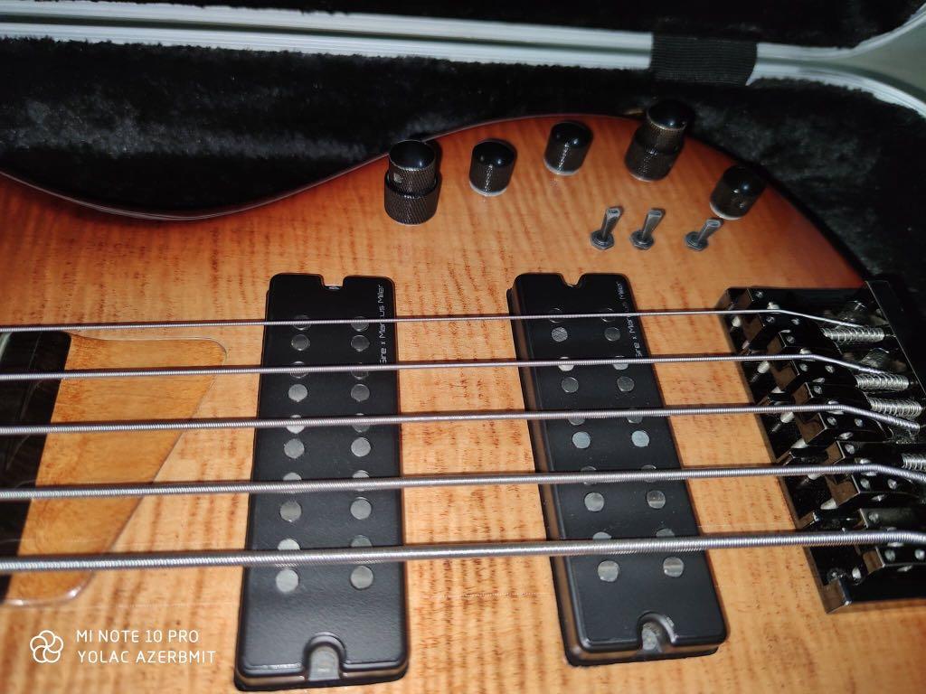 Sire M7 2nd Gen with gator hard case, Hobbies & Toys, Music & Media ...