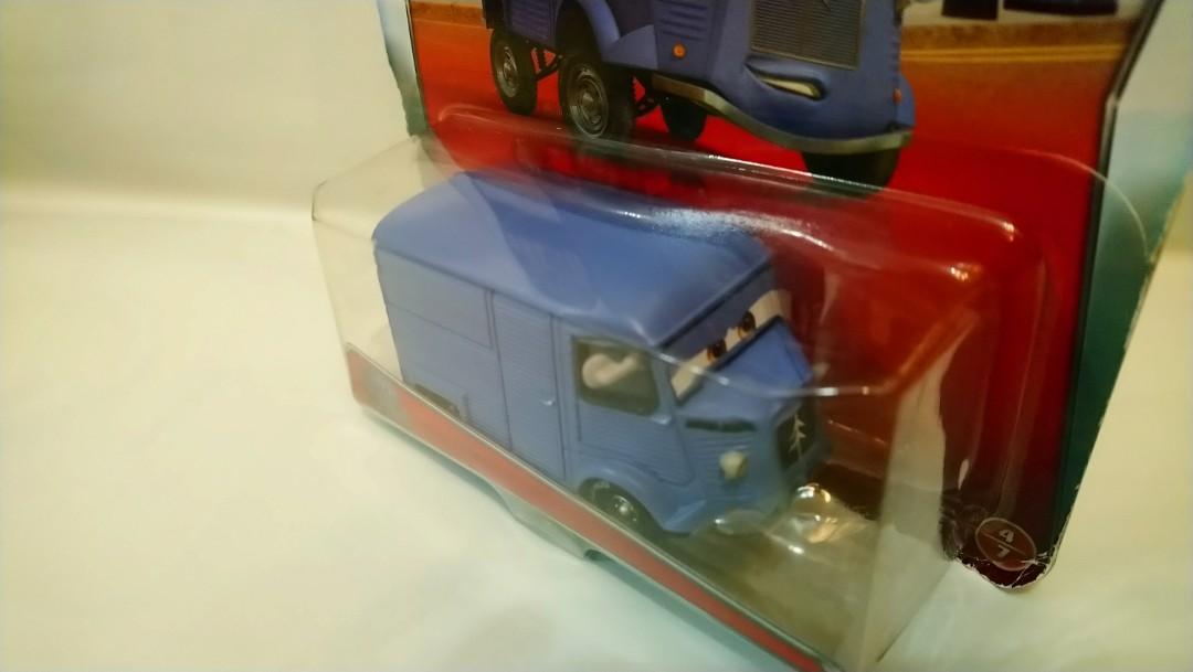 Mattel Disney Pixar Cars 2 1:55 Scale Metal Die-Cast Car Toy Spin Out ...