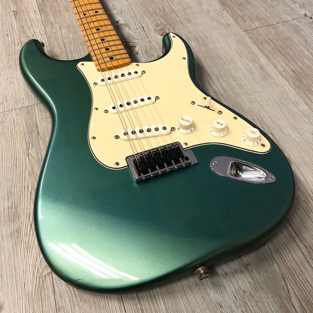 Fender Standard Stratocaster MIM (rare colour), Electric Guitar Gibson ...