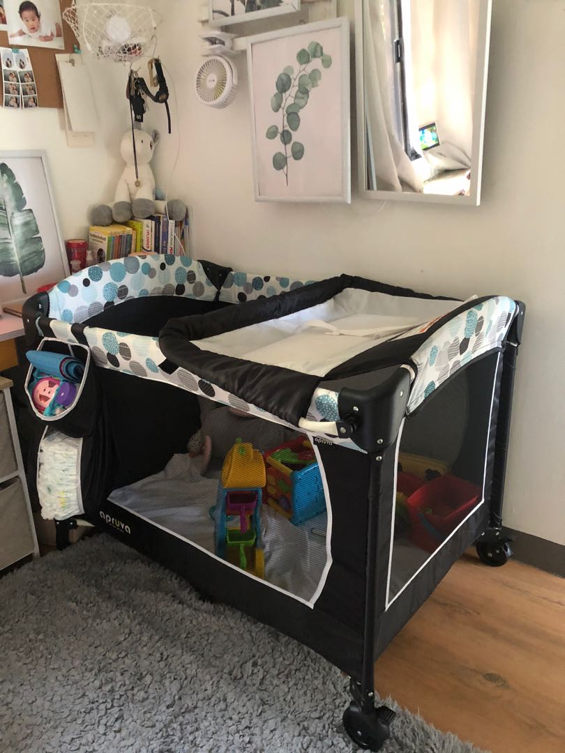 Baby Crib with diaper changing deck, Babies & Kids, Baby Nursery & Kids ...