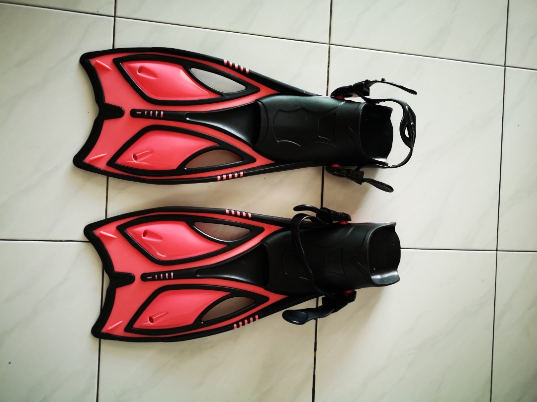 Diving Fins pink, Sports Equipment, Sports & Games, Water Sports on ...