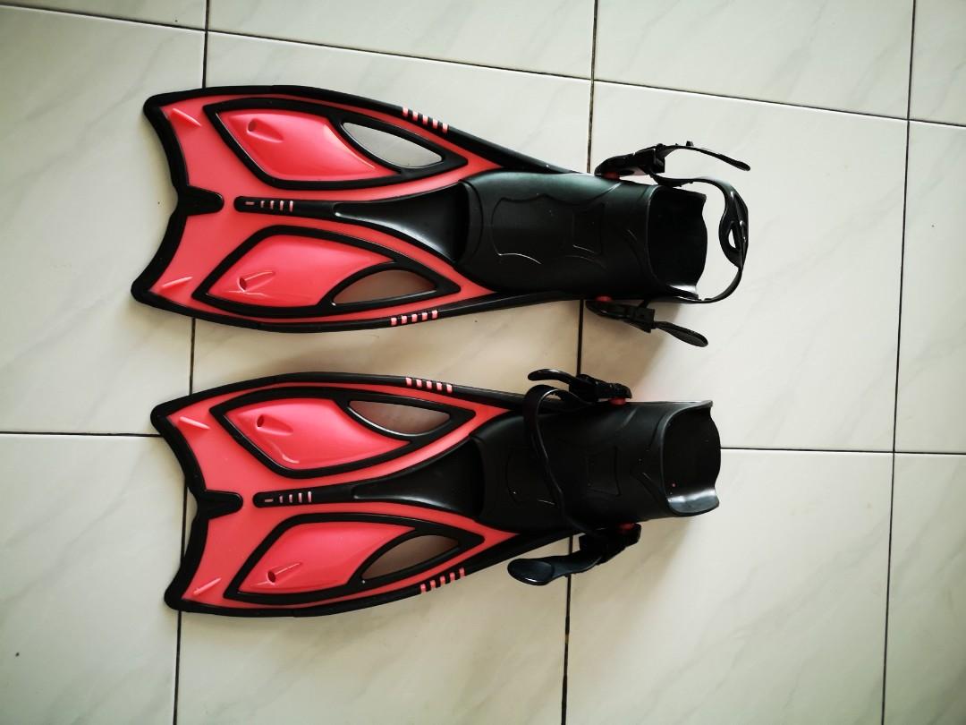 Diving Fins pink, Sports Equipment, Sports & Games, Water Sports on ...