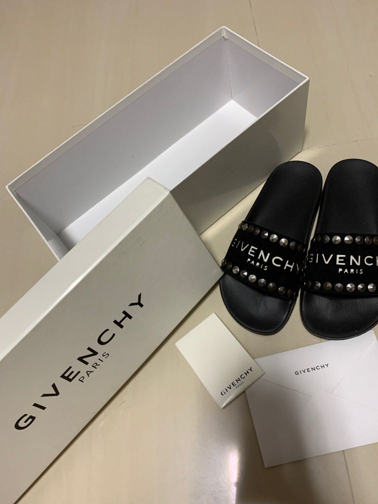 Givenchy sliders, Women's Fashion, Footwear, Flipflops and Slides on ...