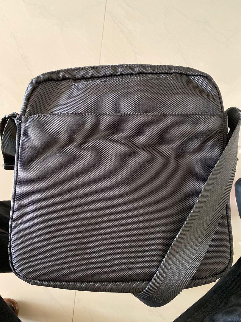 Tas Tumi Mini Cooper Sling Bag, Fesyen Pria, Tas & Dompet , Tas ...