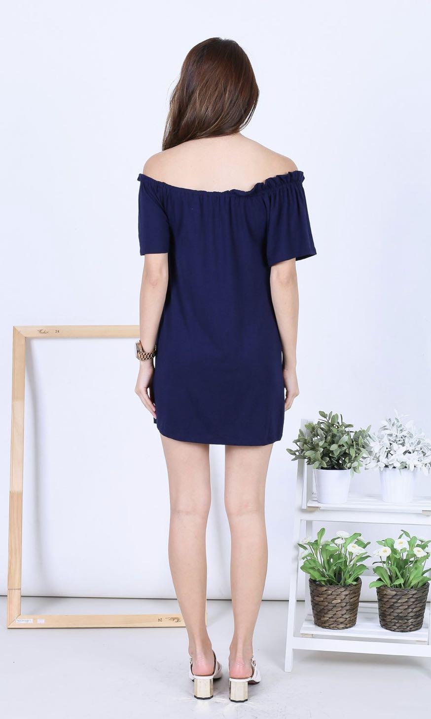 Topazette Scrunch Off Shoulder Dress in Navy, Women's Fashion, Tops ...