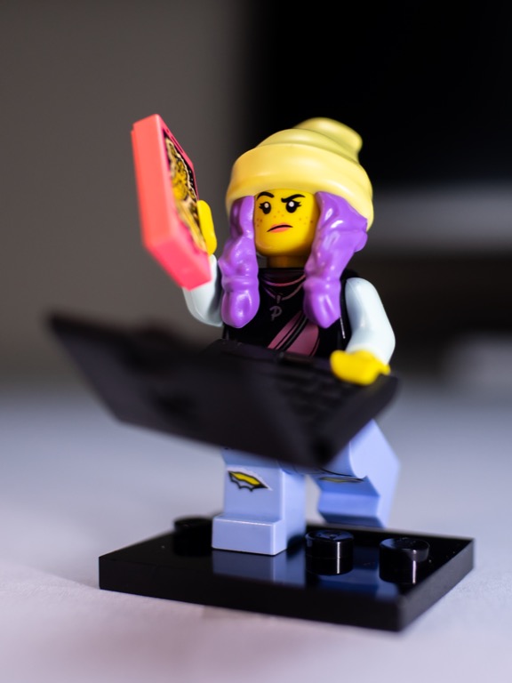 LEGO Hidden Side: Parker 791903 Minifigure, Hobbies & Toys, Toys ...