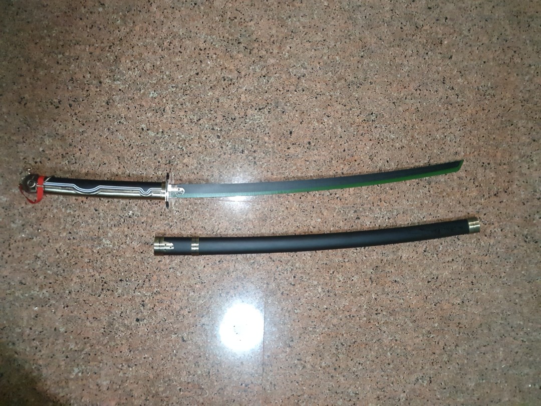 Owari no seraph Yuu sword, Hobbies & Toys, Memorabilia & Collectibles ...