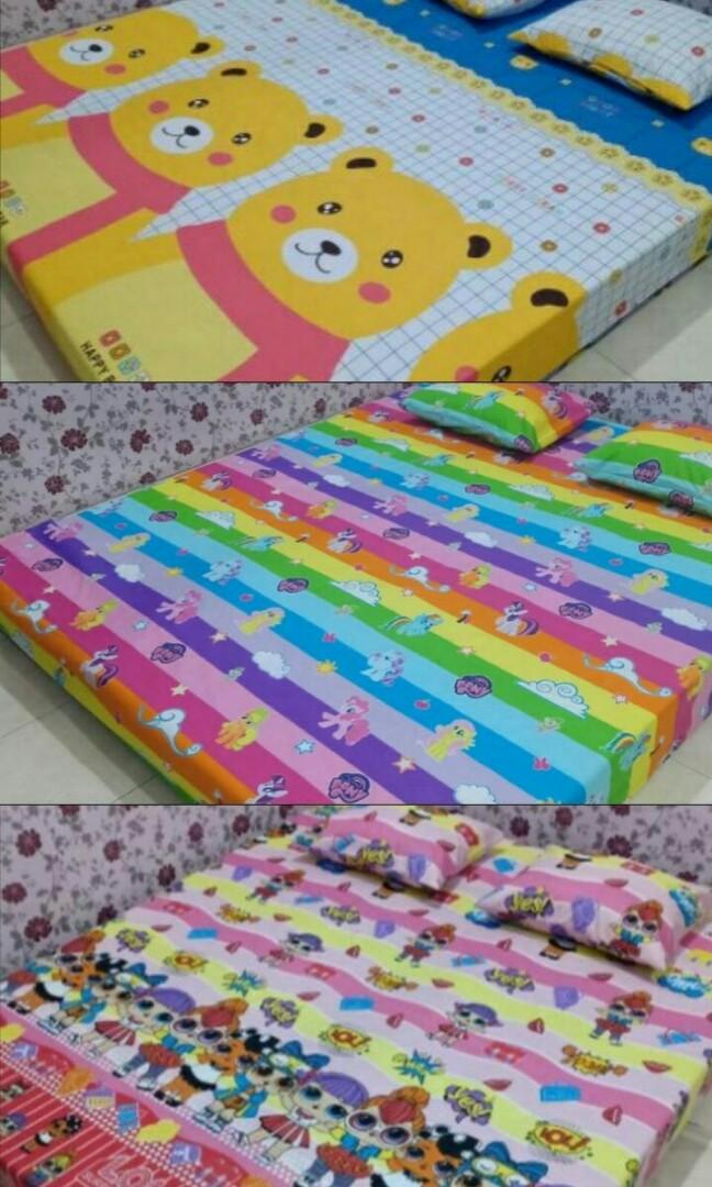 Sprei motif homemade, Perabotan Rumah di Carousell