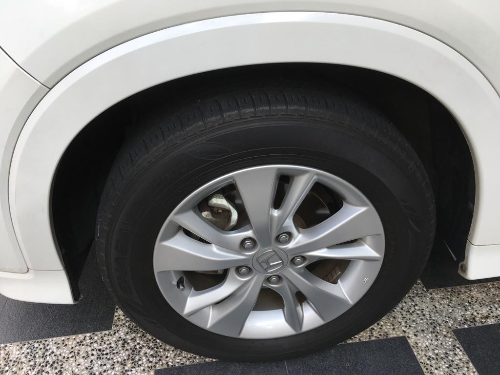Honda HRV Rim & Tyre, Car Accessories, Tyres & Rims on Carousell