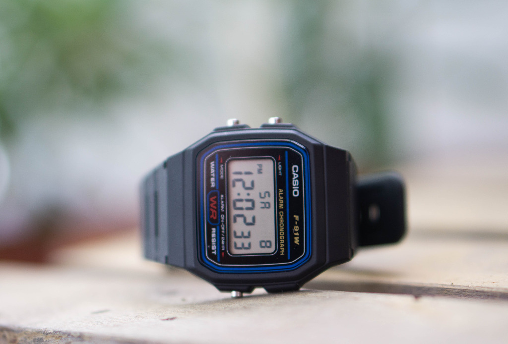 *Authentic Brand New Casio F-91W Blue Colour, Mobile Phones & Gadgets ...