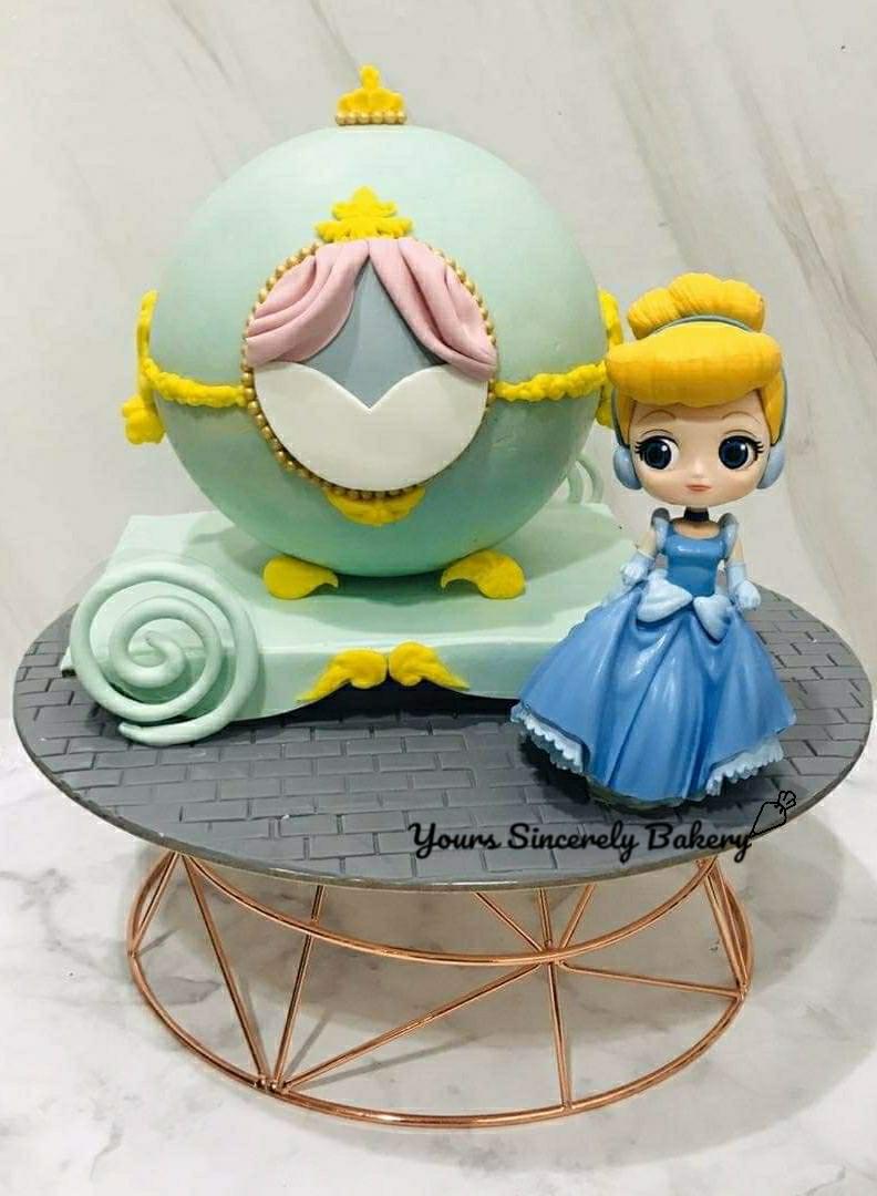 Cinderella Carriage Pinata Cake, Food & Drinks, Homemade Bakes on Carousell