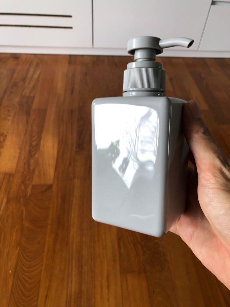 Muji soap dispenser, Furniture & Home Living, Bathroom & Kitchen ...
