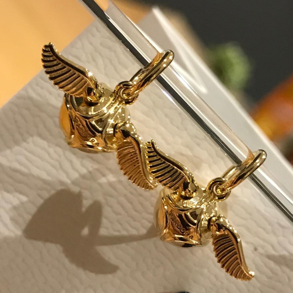 Pandora Harry Potter Golden Snitch dangle charm, Women's Fashion ...
