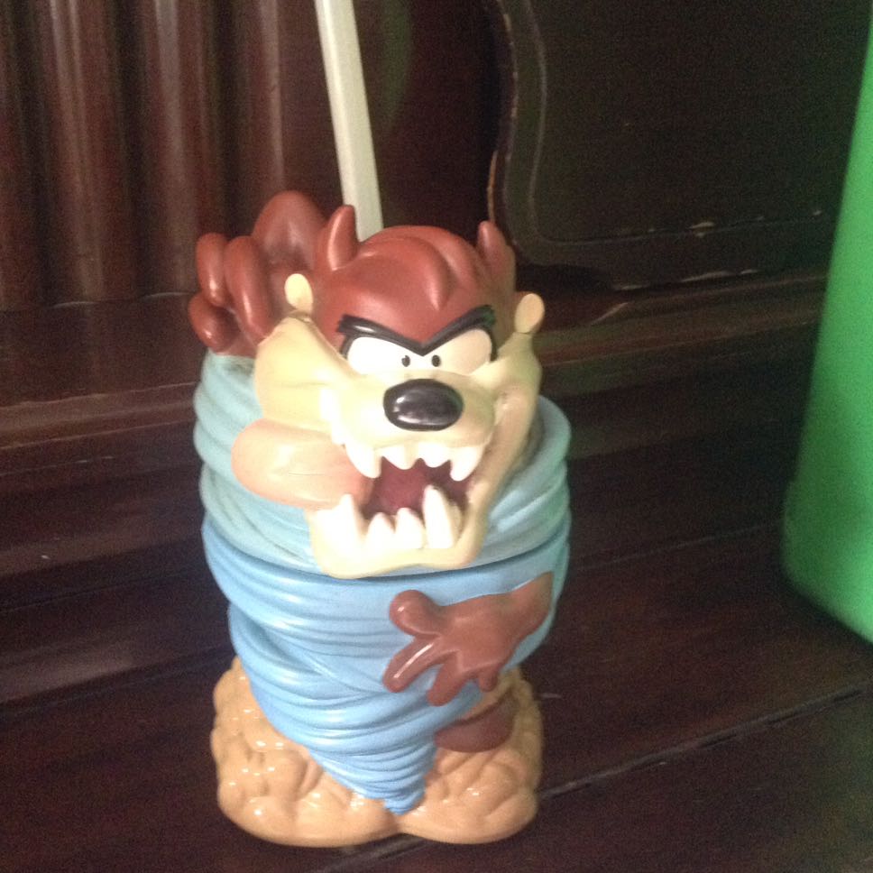 Vintage authentic Taz Tazmanian devil disney collectible, Hobbies ...