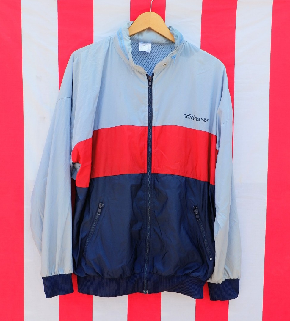 Jaket Tracktop Adidas Tritone Second Vintage, Fesyen Pria, Pakaian , Baju Luaran di Carousell