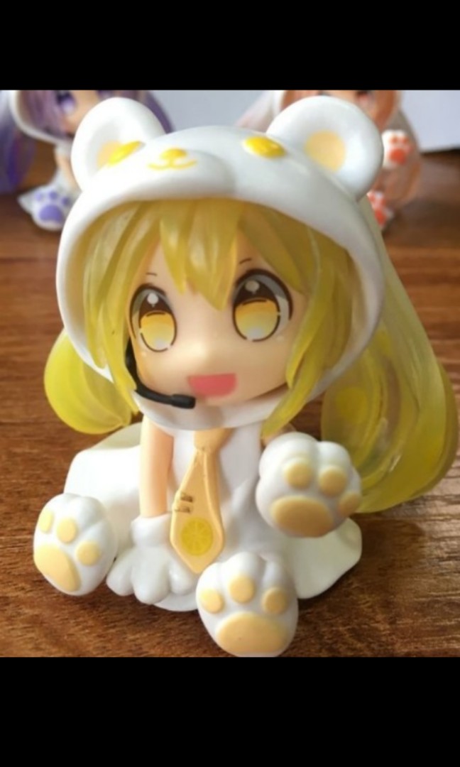Yellow Hatsune Miku Figurine, Hobbies & Toys, Toys & Games on Carousell