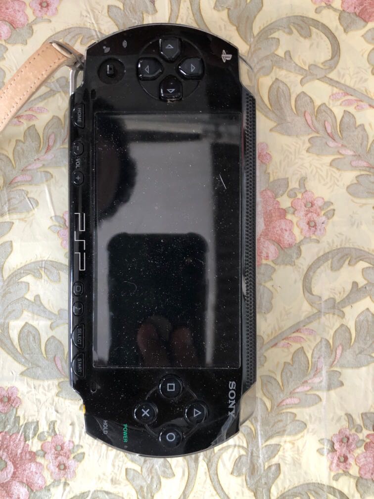 Sony PSP 1000, Video Gaming, Gaming Accessories, Controllers on Carousell