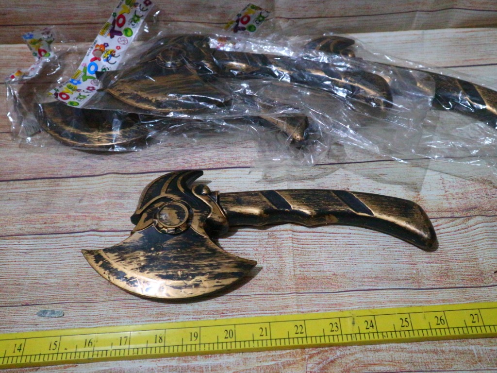 5pcs fake toy axe, Hobbies & Toys, Toys & Games on Carousell