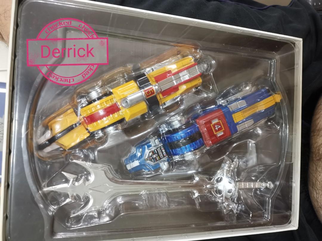 Toynami Masterpiece Voltron 20th Anniversary Lion Force Collector Set ...