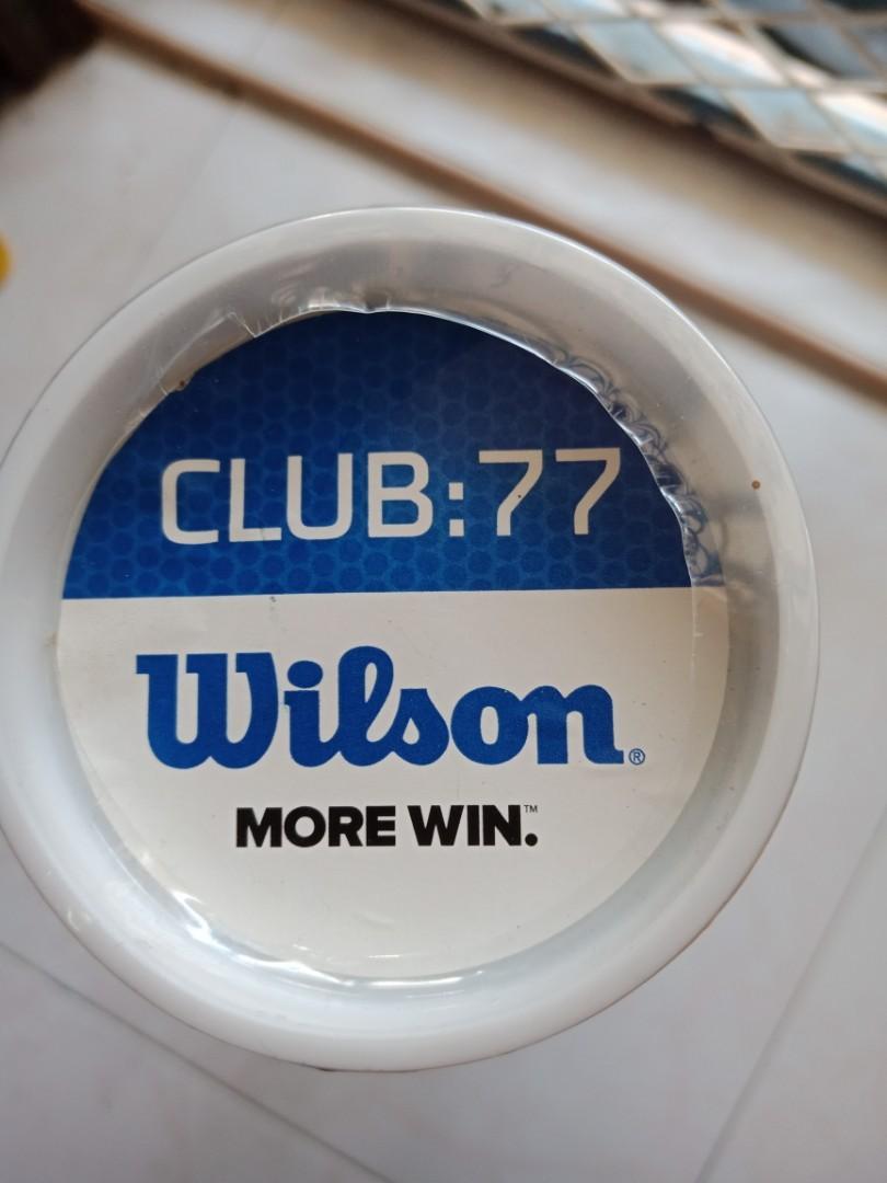 Wilson shuttlecocks, Sports Equipment, Sports & Games, Golf on Carousell