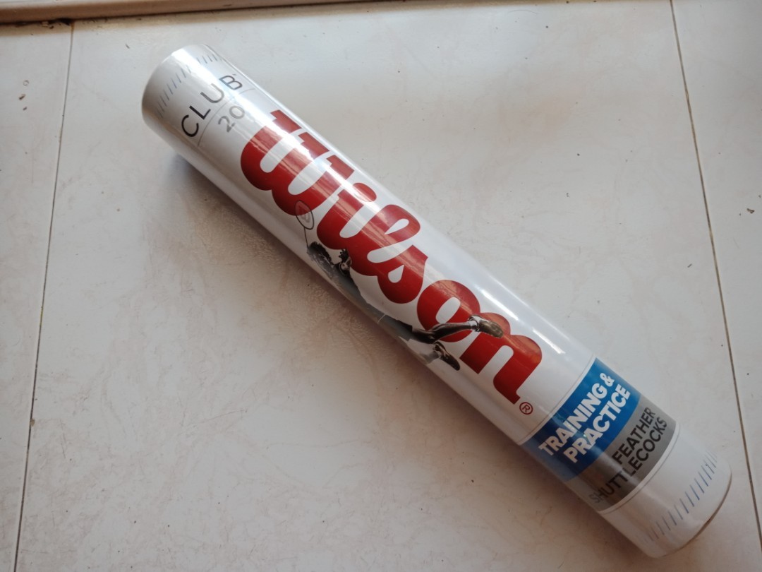 Wilson shuttlecocks, Sports Equipment, Sports & Games, Golf on Carousell