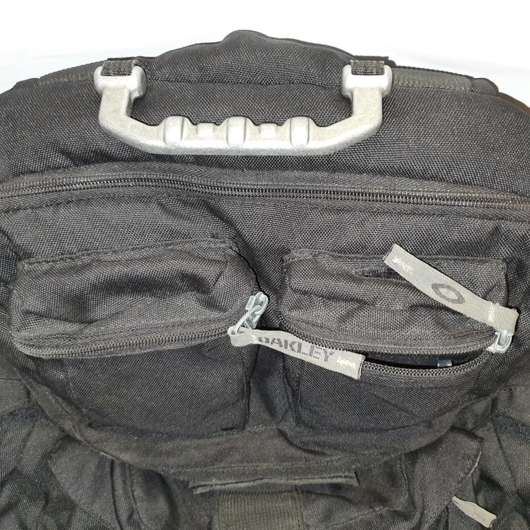 OAKLEY NAVY SEALS/ SWAT Tactical Backpack, Men's Fashion, Bags ...