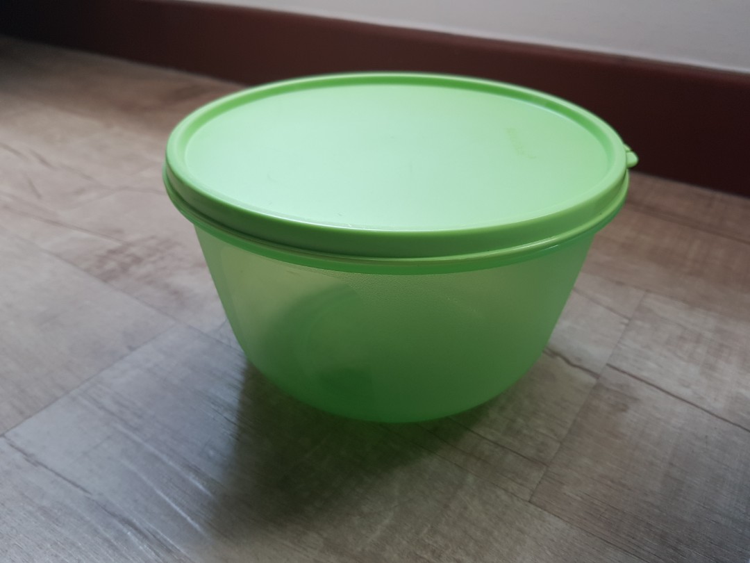 Tupperware Takeaway container, Furniture & Home Living, Kitchenware ...