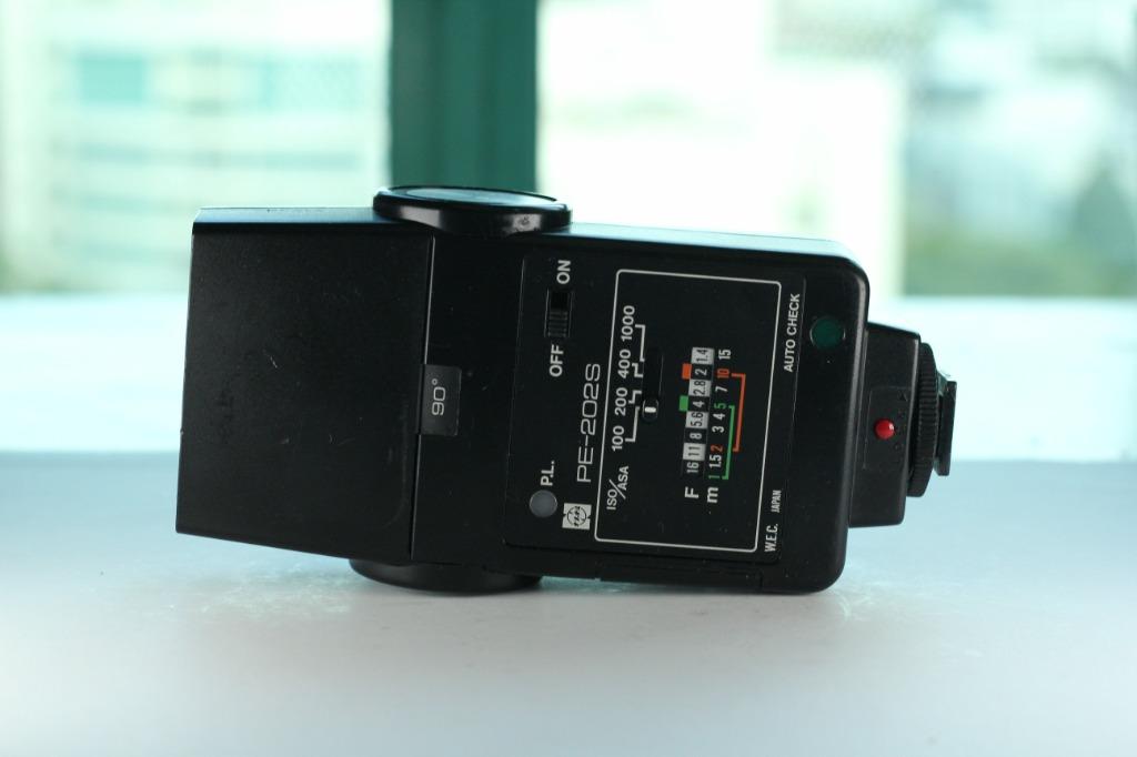 Nishika N8000 35mm Quadrascopic Stereo 3D Camera [****404] /w National PE 202S Flash Gun ...