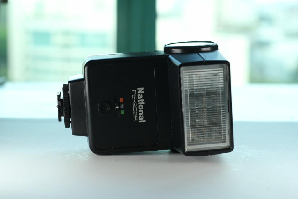 Nishika N8000 35mm Quadrascopic Stereo 3D Camera [****404] /w National PE 202S Flash Gun ...