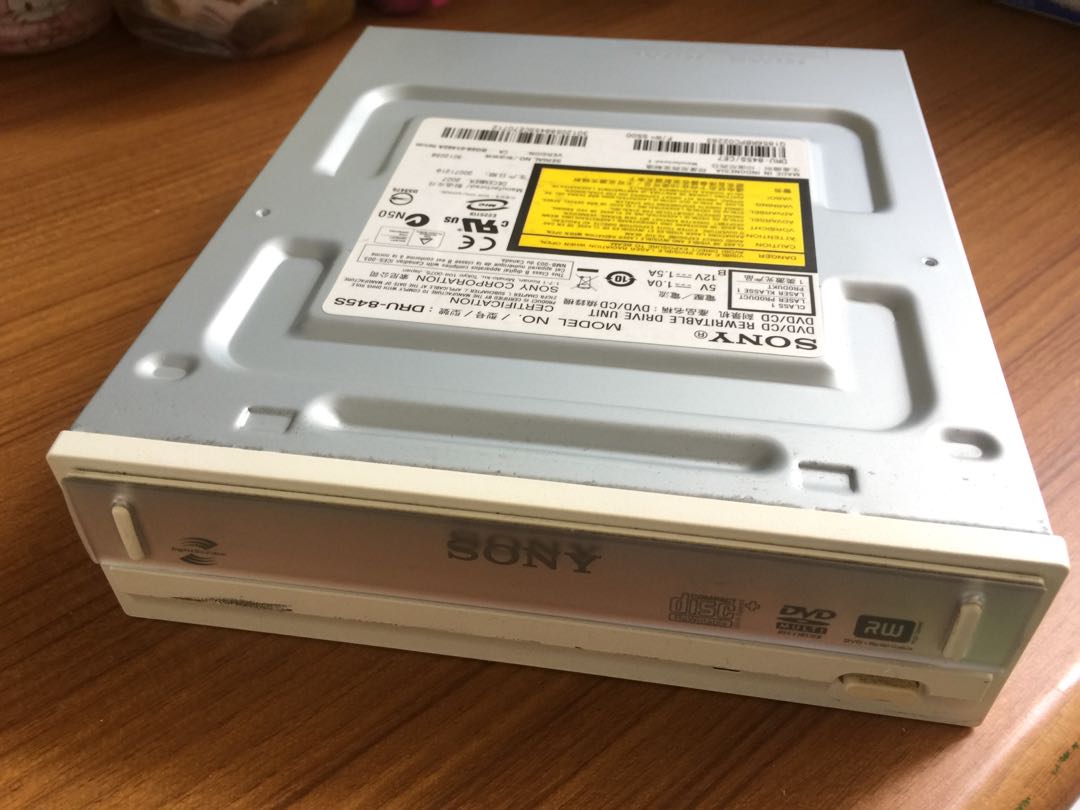 SONY dvd / cd rewritable drive 燒碟機, 家庭電器, 電視 & 其他娛樂, 藍光及播放器 - Carousell