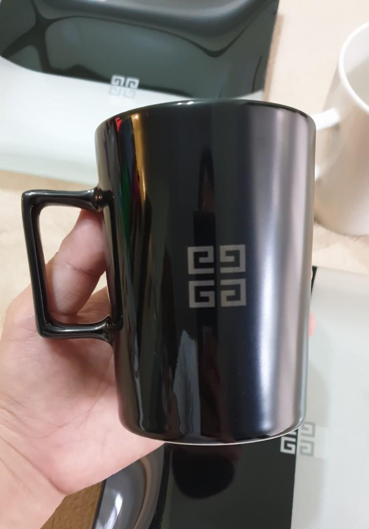 On hand Givenchy Black&White Logo Mug Set, TV & Home Appliances ...