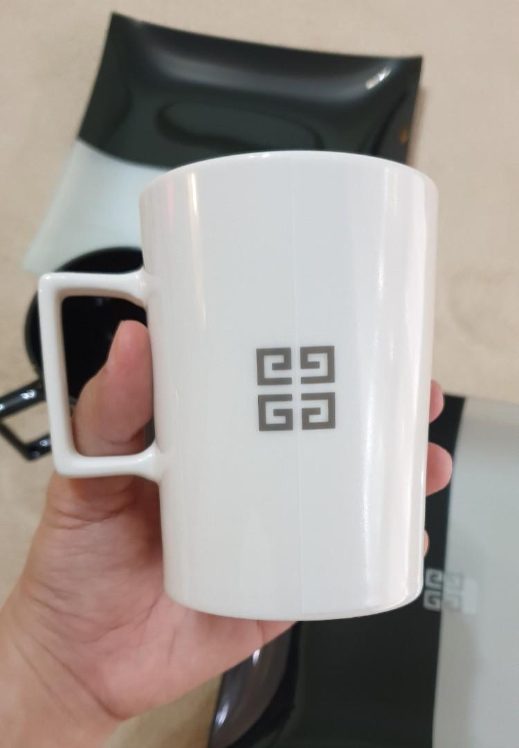 On hand Givenchy Black&White Logo Mug Set, TV & Home Appliances ...