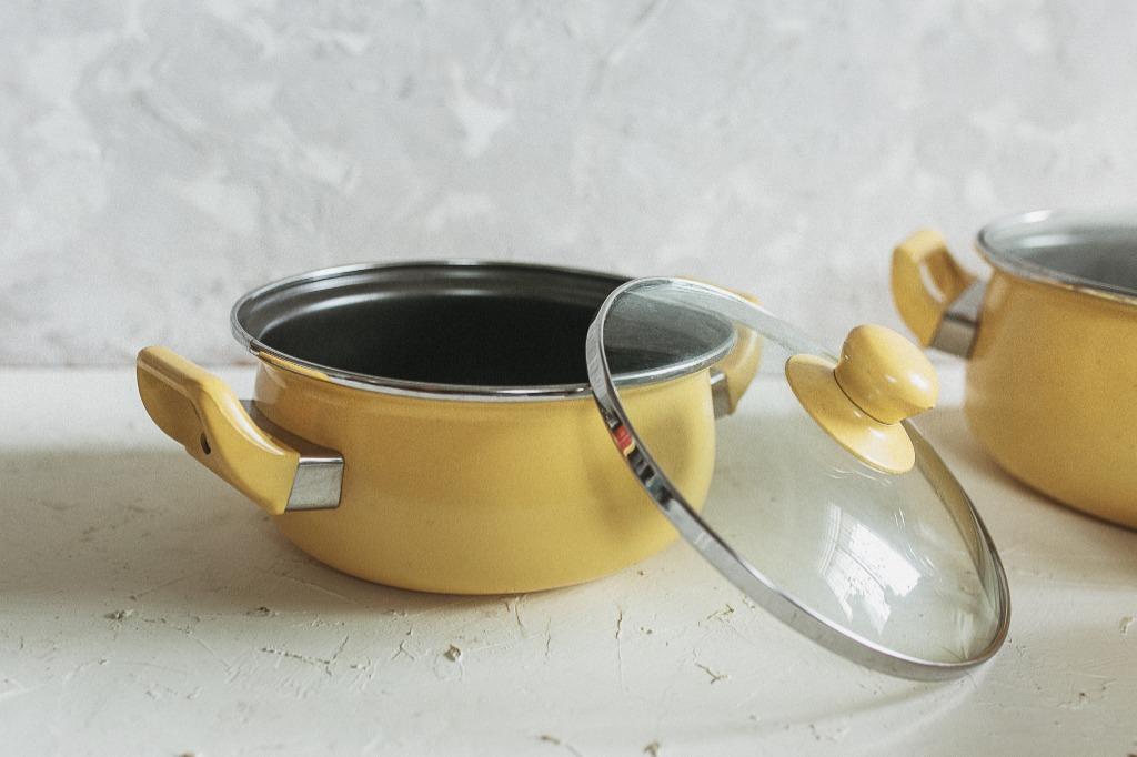 Retro Cooking Pot w/ Glass Lid, Furniture & Home Living, Kitchenware ...