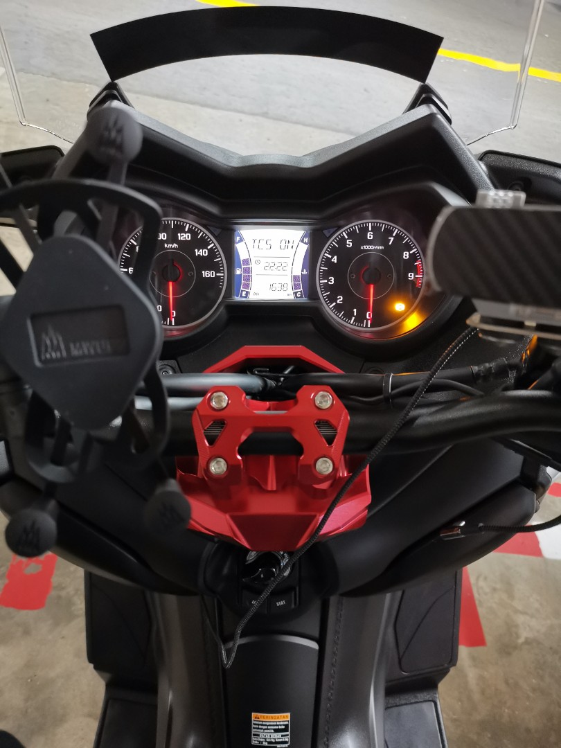 Rizoma handlebar with Clamp for XMax 250, Motorcycles, Motorcycle ...