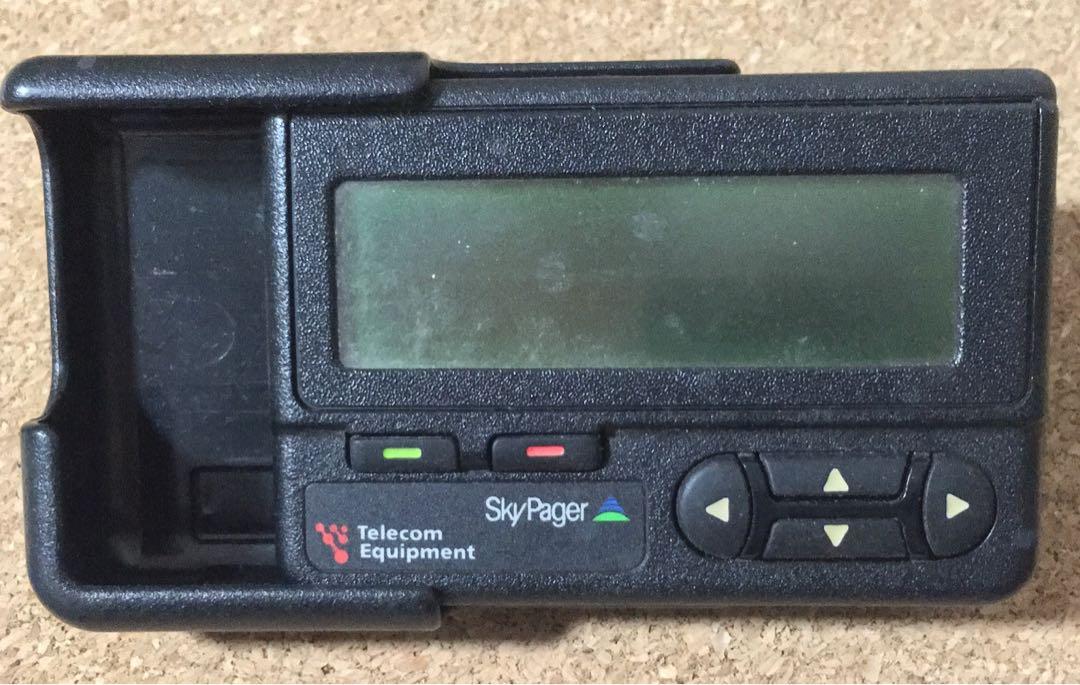 Singtel Motorola Alphanumeric SkyPager, Mobile Phones & Gadgets, Mobile ...