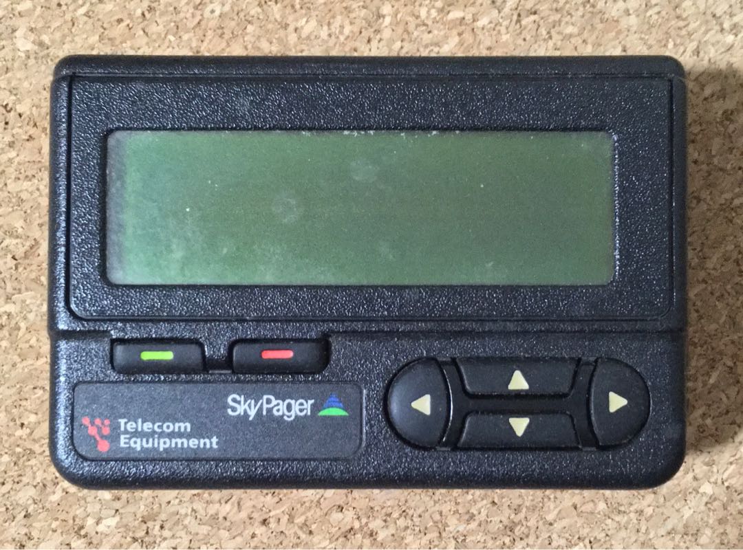 Singtel Motorola Alphanumeric SkyPager, Mobile Phones & Gadgets, Mobile ...