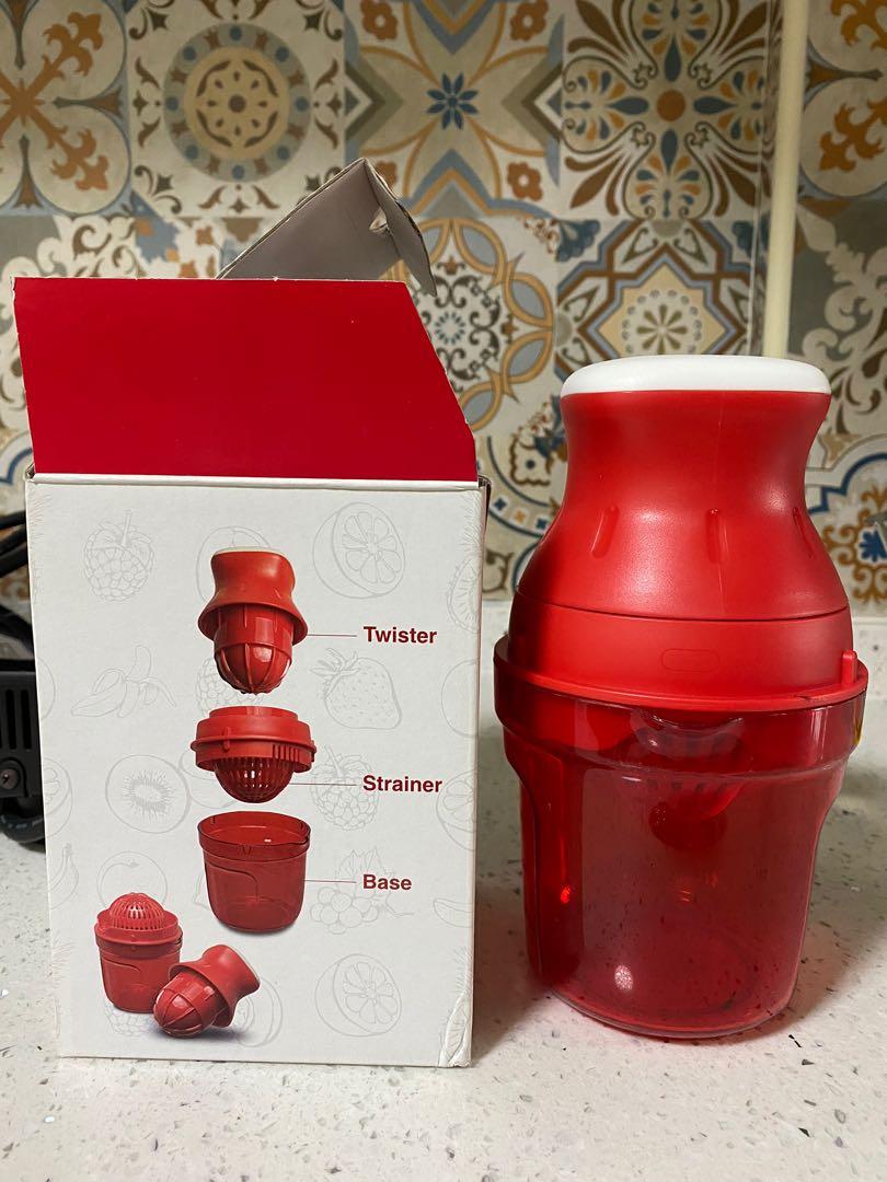 Tupperware Juist Fruit Juicer, TV & Home Appliances, Kitchen Appliances ...