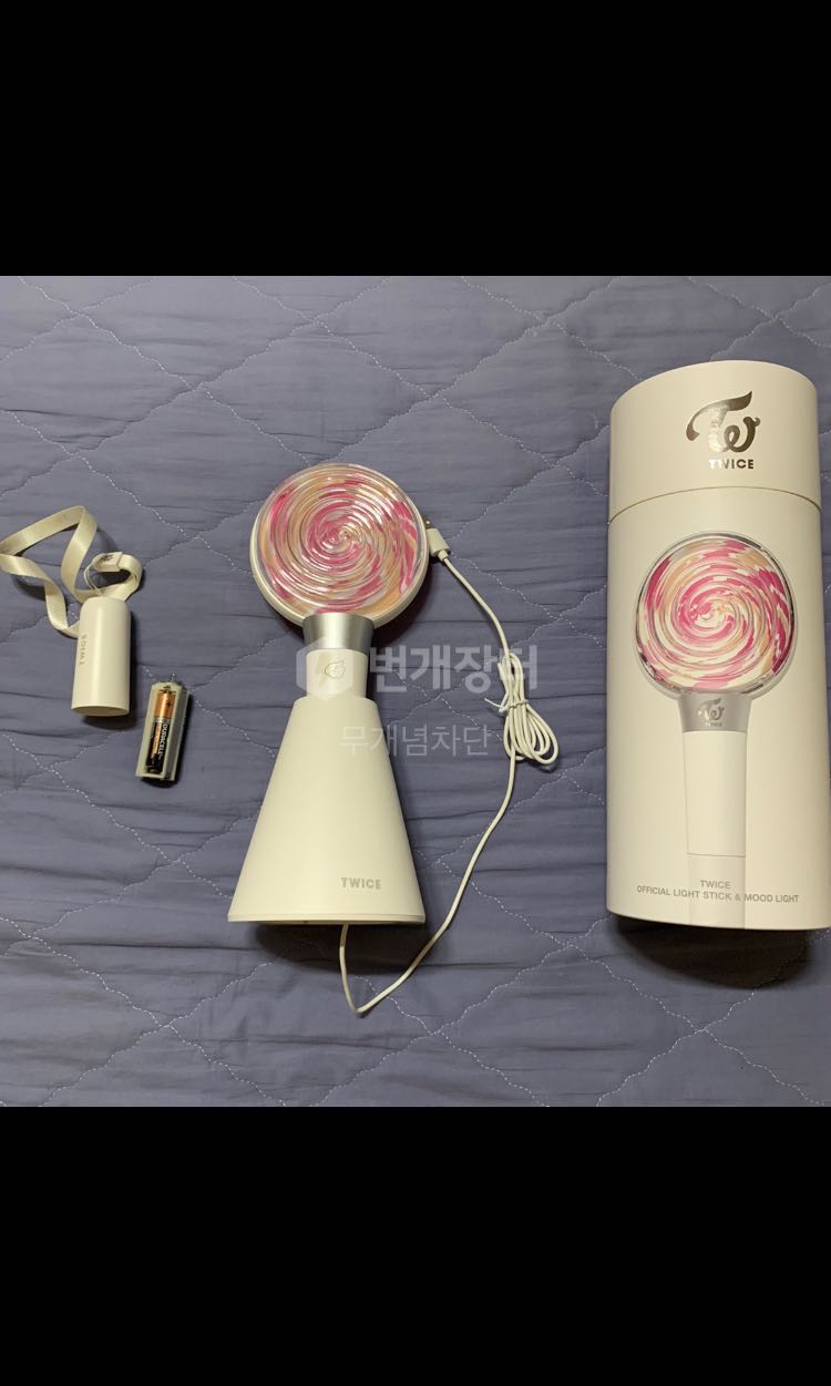 Twice candy bong ver 1, Hobbies & Toys, Memorabilia & Collectibles, K ...