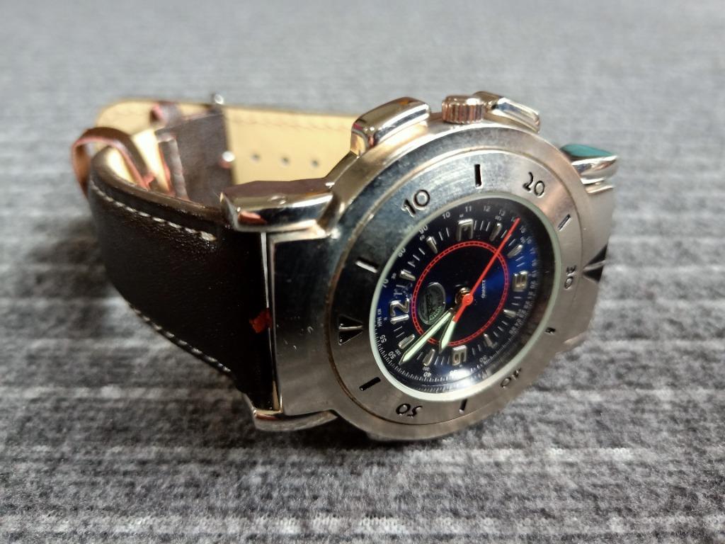 Very rare compass watch!!!, Men's Fashion, Watches on Carousell