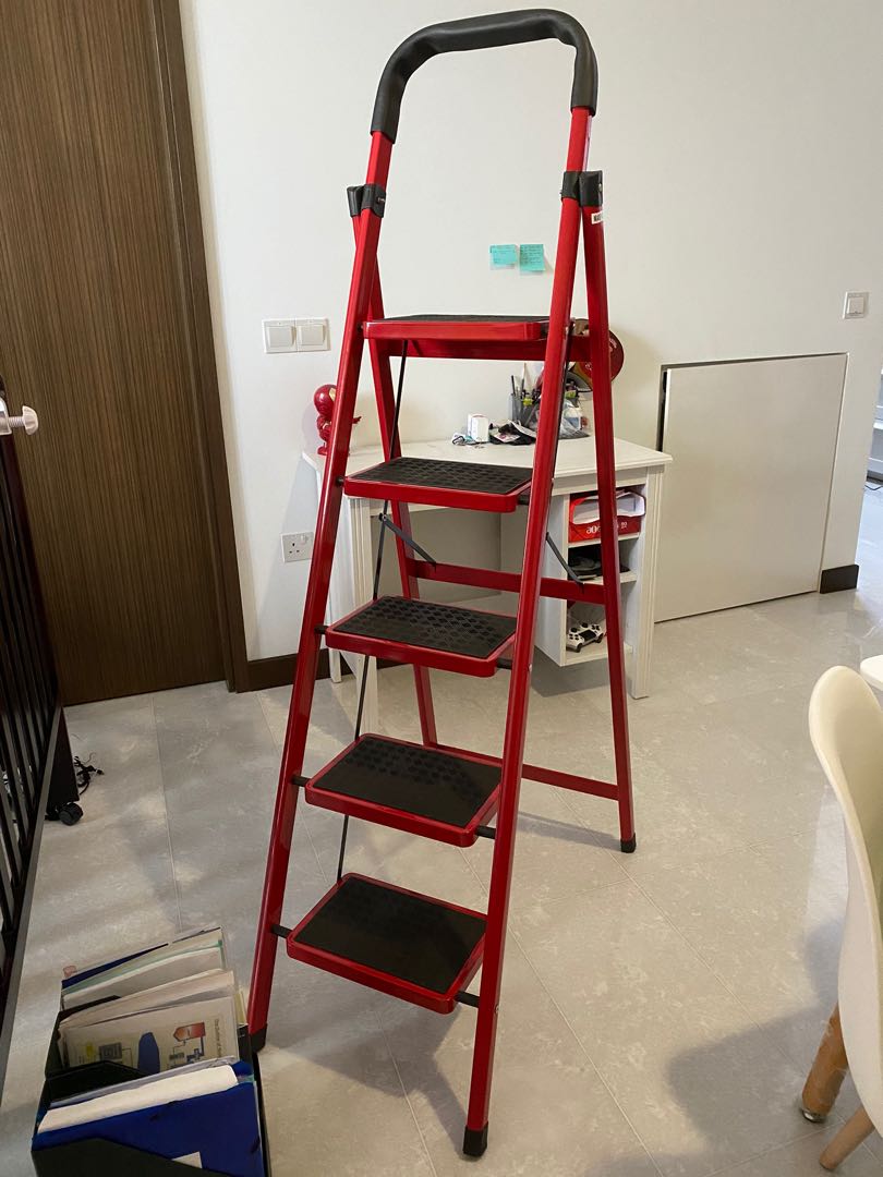 5-step ladder, Furniture & Home Living, Furniture, Other Home Furniture ...
