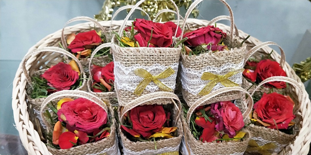 Bunga rampai holder., Hobbies & Toys, Stationery & Craft, Handmade ...