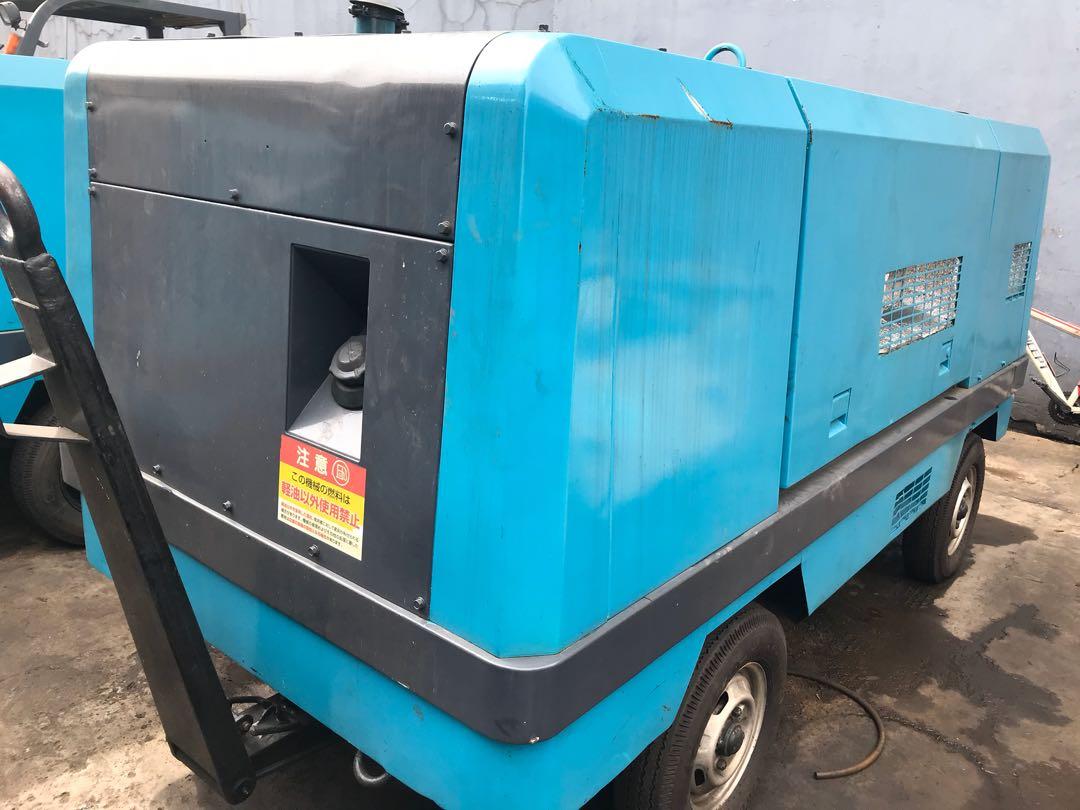 Airman 750 cfm Air Compressor, Commercial & Industrial, Construction ...